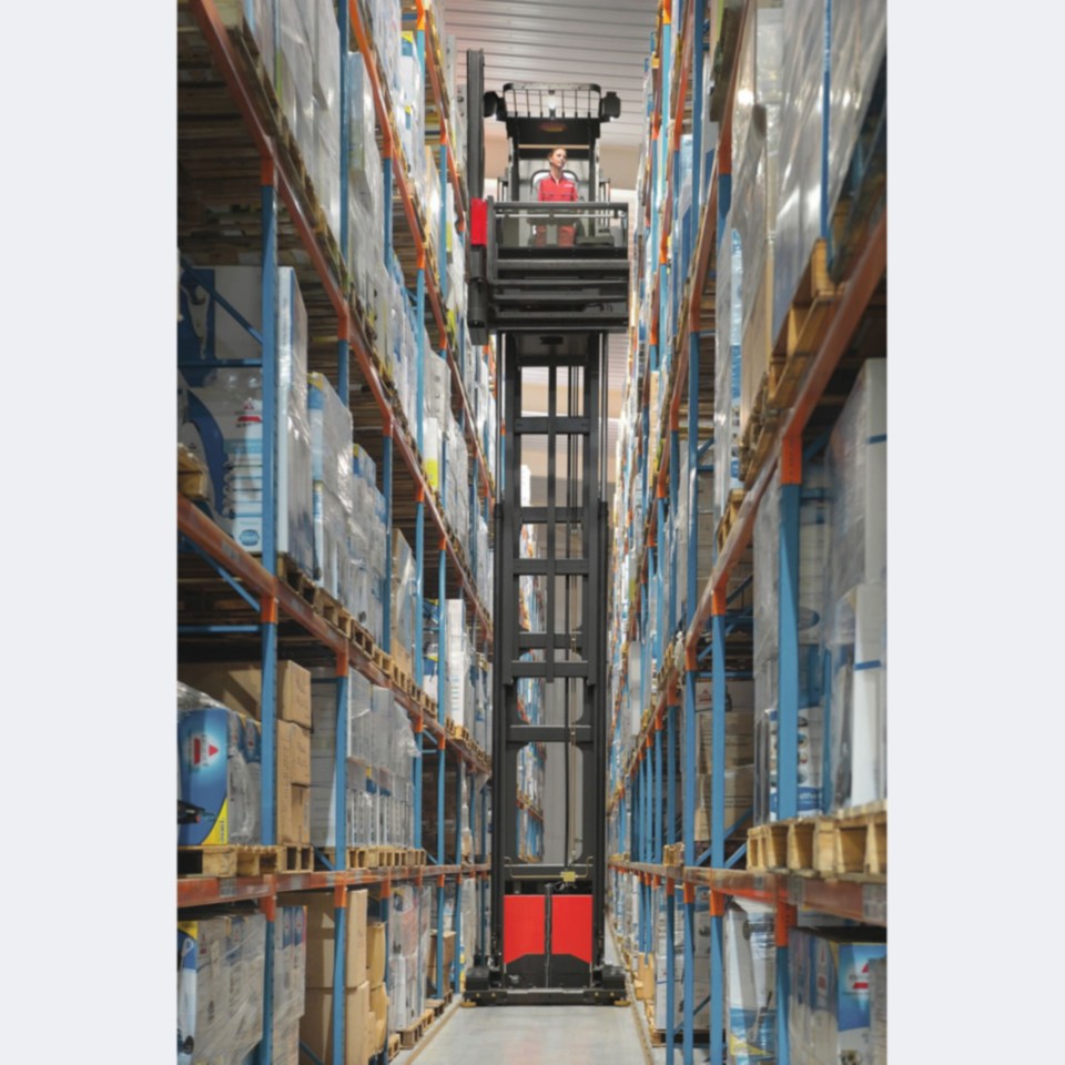 Wózki widłowe VNA | Linde Material Handling